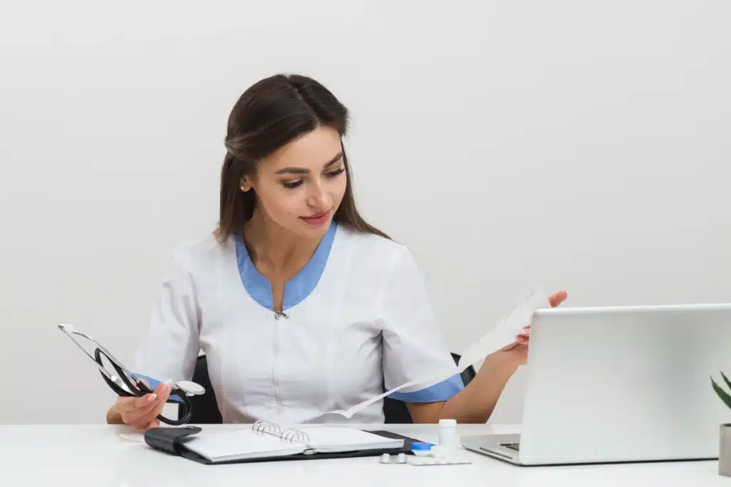 Why Becoming a Medical Secretary is the Perfect Career Move ...